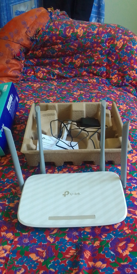 Wi-Fi router sotiladi/Продаётся Wi-Fi router.