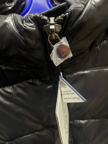 Moncler пуховик