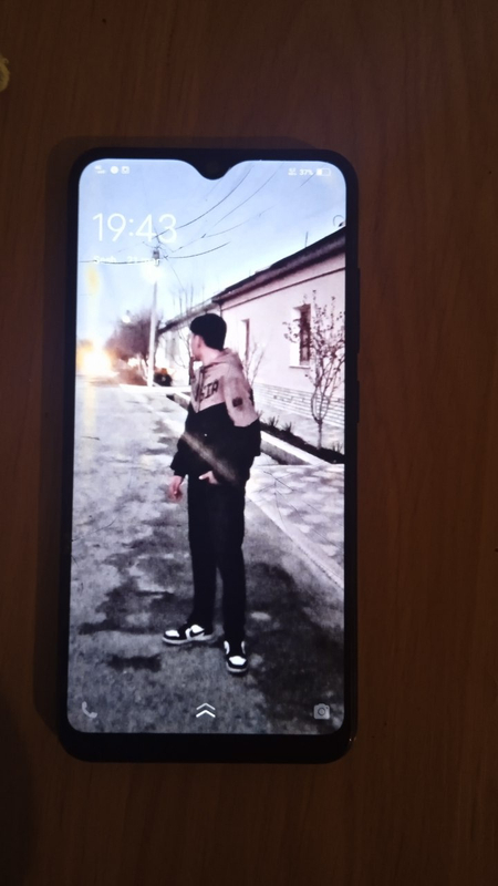 Vivo Y 15 aybi ekran singan 350.000