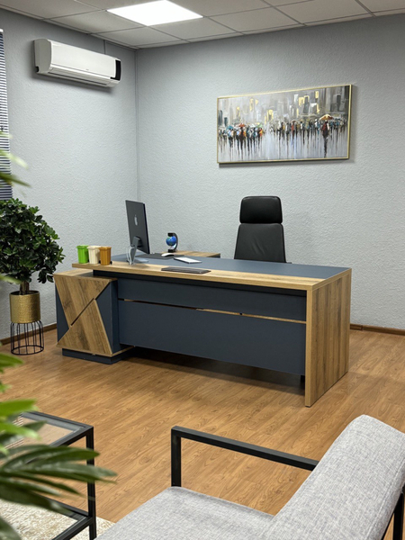 дуководителя, стисныйт, стол руководительский