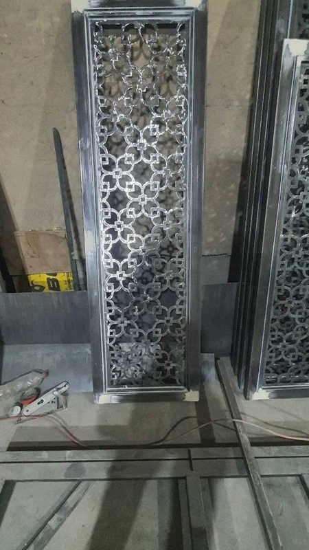 Lazeniy reska xizmatlari bor metal kanstruksiya xoxlagan turlarini