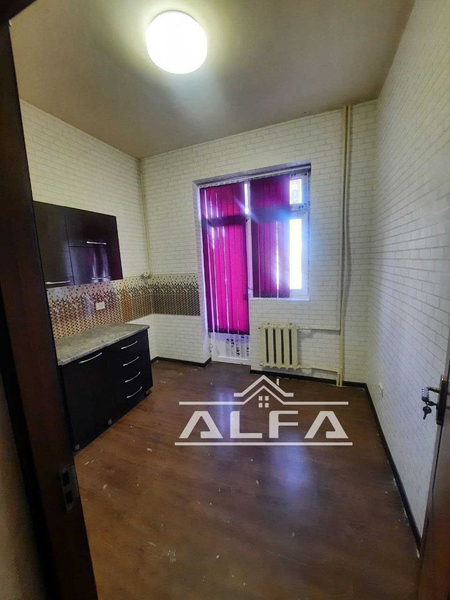 2 xonali 58m² 1-qavat sotiladi.