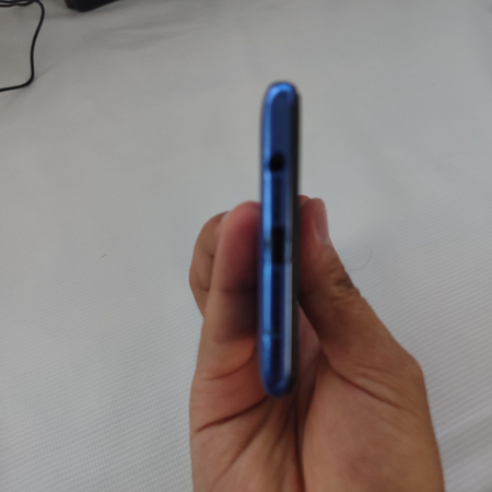Samsung A31 xolati yangi