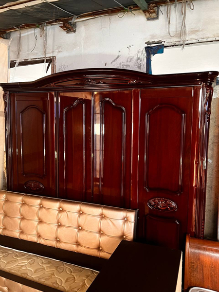Ishlatilgan shkaflar bor arzon narxlarda