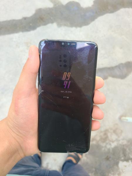 Tel nomi: LG V50 ThinQ
Xotira: 6GB / 128 GB
Protsessor: Snapdragon 855