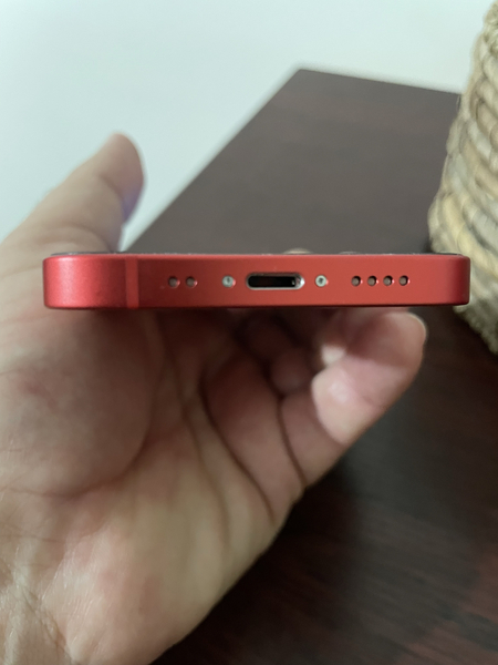 Iphone 12 mini. RED