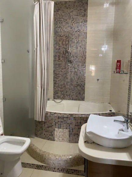 1в2 кирпич 3-этаж Продается Ц1 51кв.м