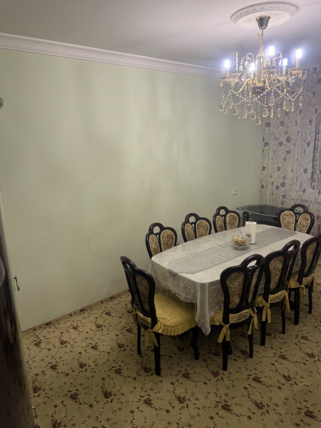 Продается квартира 200 метров от тЦ Самарканд Дарвоза в Чорсу