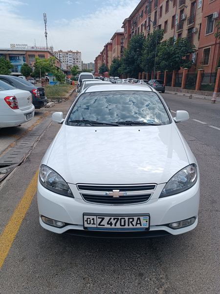 Продается автомобиль жентра