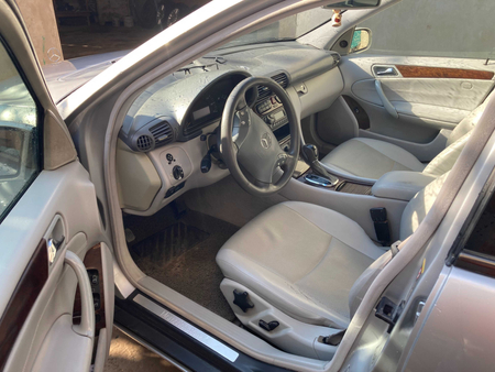 Mersedes Benz W203 C 240 сотилади
