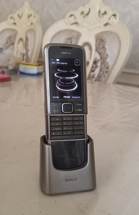 Nokia 8800 Art Carbon
