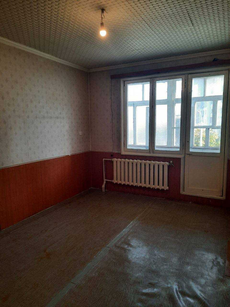 СРОЧНО !! Продается квартира в Яшнабаде 1/4/4 ( 33 кв/м ) Авиасозлар 3