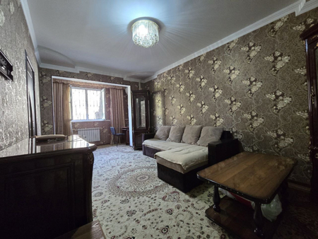 Продажа квартиры 2/1/4. Яшнабад район,Кадышева базар.