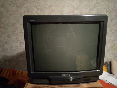 Телевизор сони 54см.