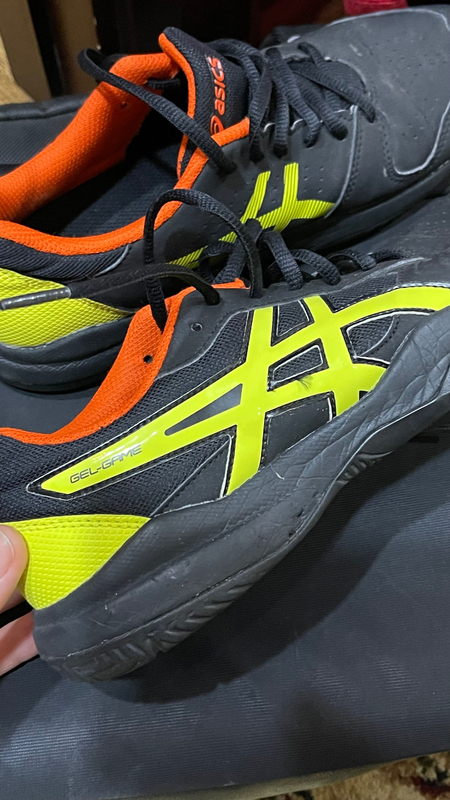 Кроссовки ASICS 37,5 размер