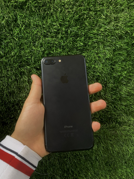Iphone 7plus 32 aybi yo