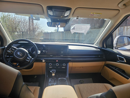 Kia carnival 2021
2021- yil
Rangi oq jemchuk 
Motor 3.500 cm kub