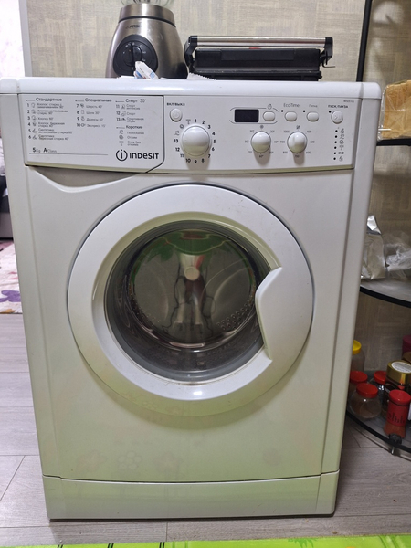 Стиральная машина indesit