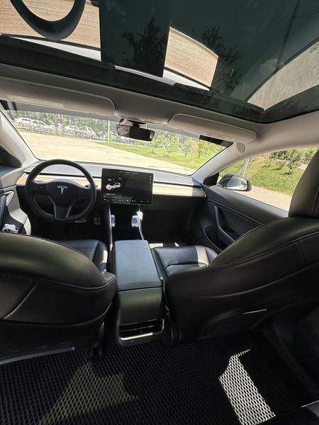 Tesla model 3 2020