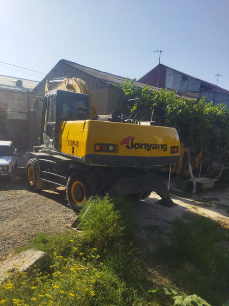 Ekiskuvatr Jonyang 210 xolati zõr