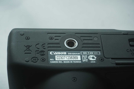 Продам свой Новый! Фото-видео аппарат Canon EOS 100D