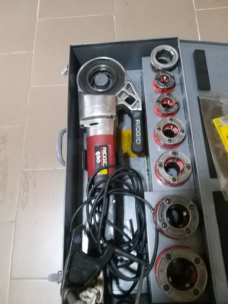 Электрический резьбонарезной клупп RIDGID 690