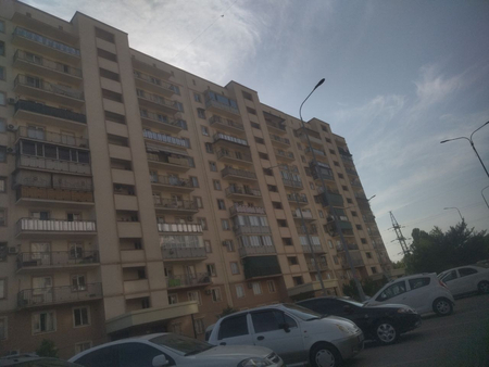 Uy dom kvaritra sotiladi 1/11/12 samarqand darvozada