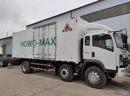Автофургон SINOTRUK HOWO H3 6x2 в наличии