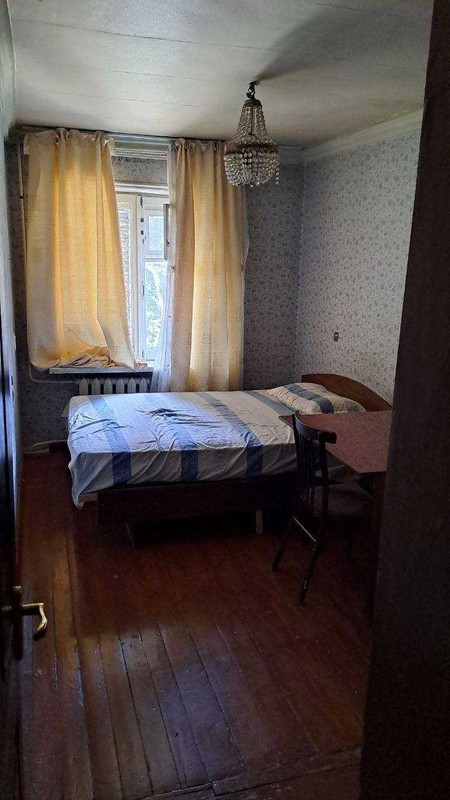 Продаю Чиланзар 24 квартал 3 комнатная 3 этаж Разделка Ватан