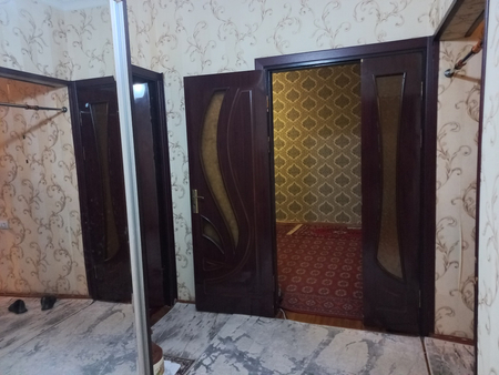 Продам  2 комнатную квартиру в юнусабад-17 конечка