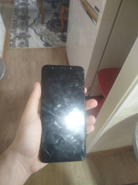 Redmi 5 plus zapchast