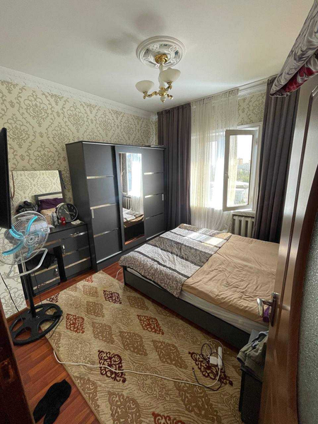 Продам 4х комнатную квартиру на сергели 8а дехкан базар