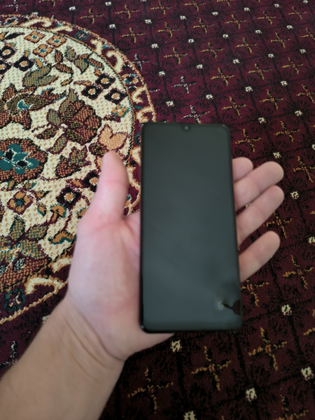 Galaxy a31 sotiladi xolati zur.