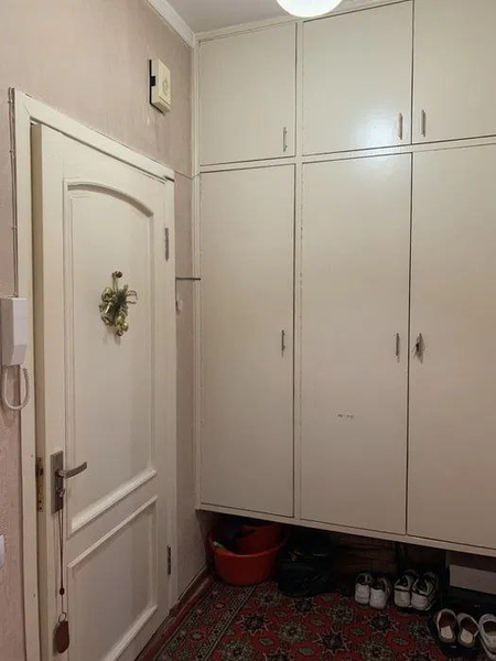 БОБУРА  2/5/9 отдельный вход,  пл 60м2