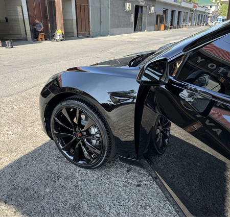 Tesla Model 3 (LONG RANGE, Dual Motor) 440 km
