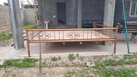 Kravat Sotiladi. Razmeri.  3m 2.30m