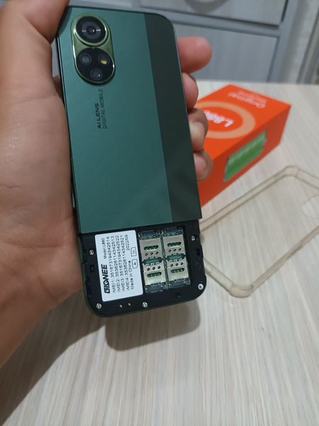 Nokia telefon sotiladi