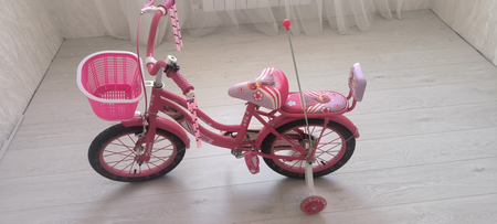 Velosiped qiz bolaga