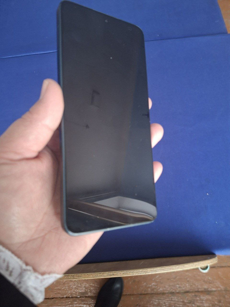 Oppo Reno 11 F sotiladi