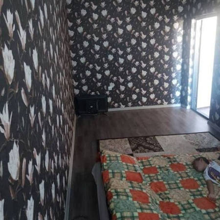 Продаётся 3х комнатная 4 етаже 62-65 кв евра римонт квартира.цена за м