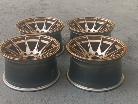 Xxr diska R 15 J8 gold rang ideal boyalgan aybi yo obmenam bor