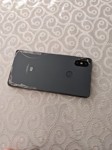 Xiaomi MI 8 SE  6/64