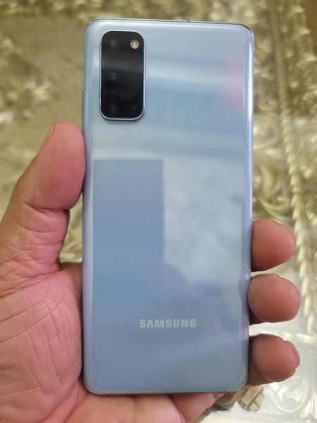 Samsung galaxy s20   12/256