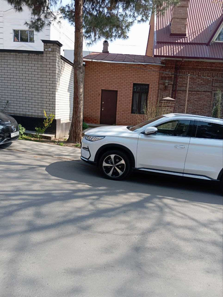 Продаётся Дом в центре города.