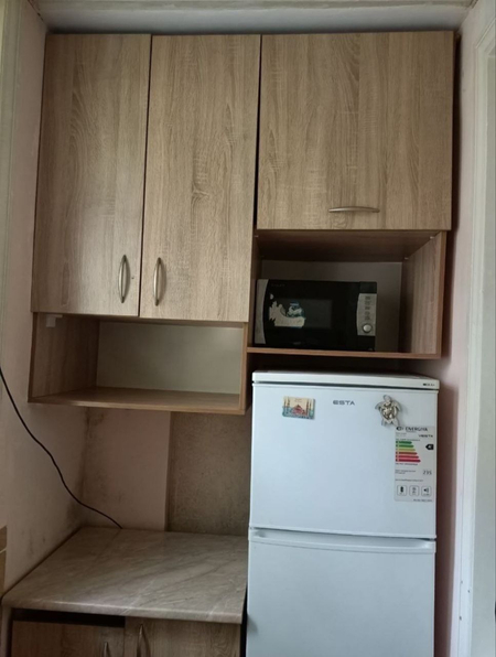 Продаётся 2/2/4 на мв.Феруза