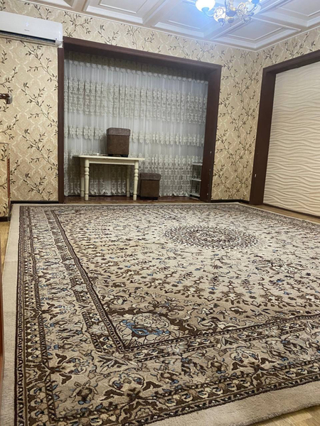 Срочно продаётся 3 комн квартира на Себзаре