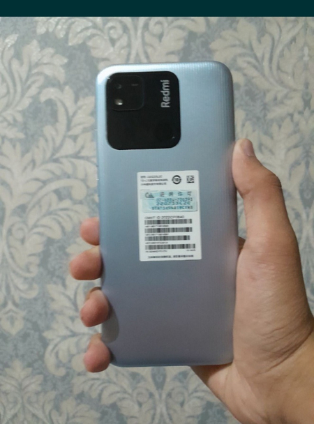 Redmi A10 xali yangi ozroq ishlatilgan urulmagan zarb yemagan .