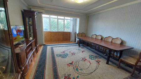 Продаётся 5 ком. квартира улучшенной планировки