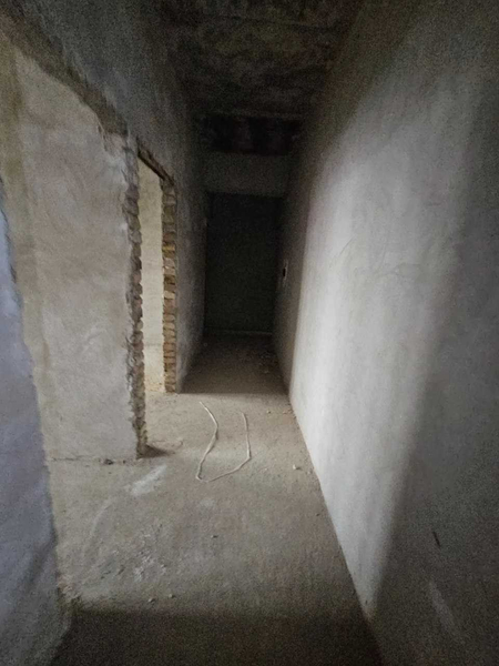 2 xonali 65m² 4-qavat sotiladi.