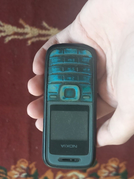Telefonlar sotiladi hammasi 500 ming